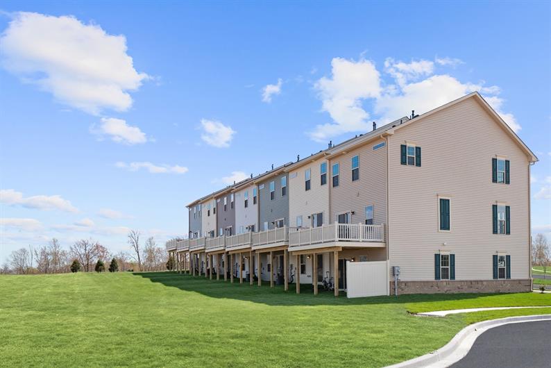 Bloom Village 2-Car Garage Townhomes Townhomes for Sale | Ryan Homes